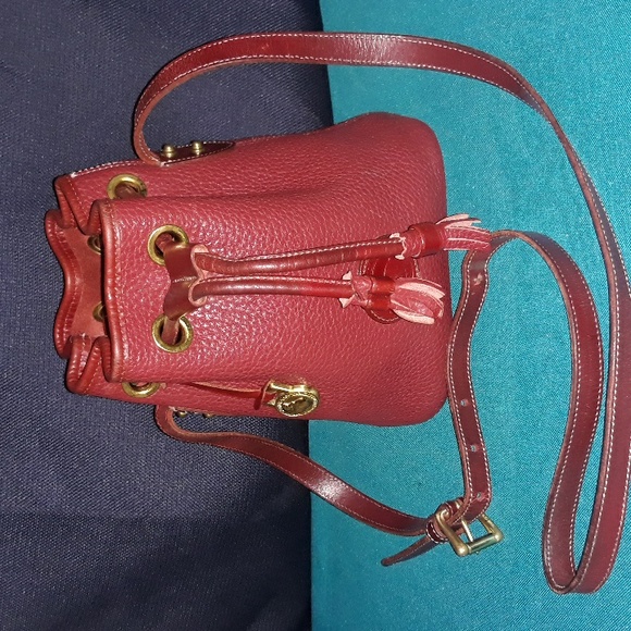 Dooney & Bourke | Bags | Vintage Dooneybourke Drawstring Crossbody ...